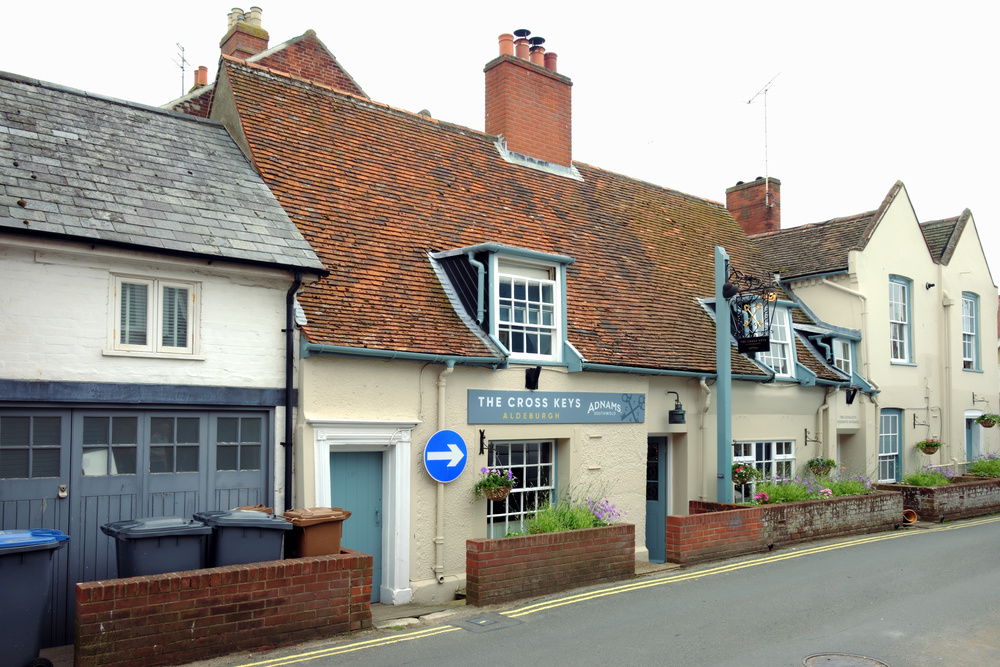Pub Photo of the Week: Aldeburgh Cross Keys : r/suffolk